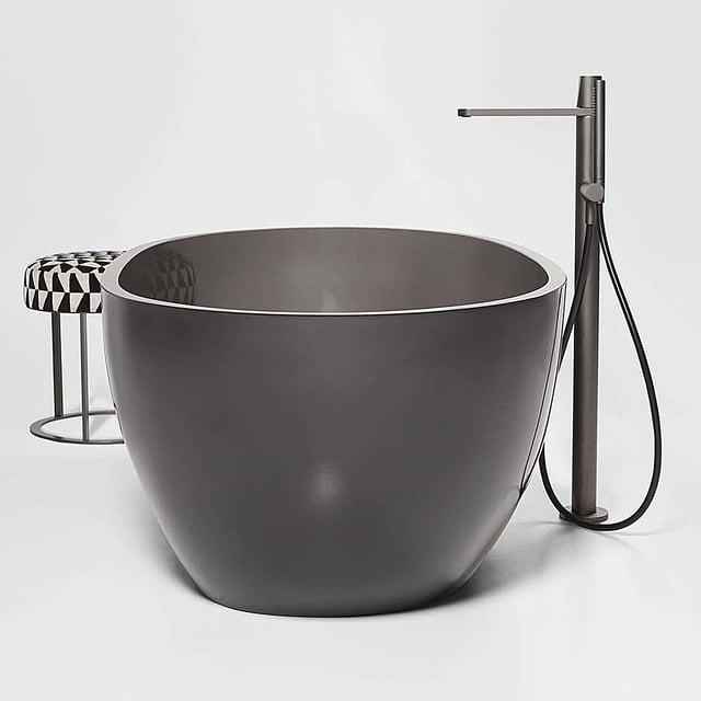 antoniolupi REFLEX freestanding bath, oval fumé - REFLEX#FUMÉ | REUTER