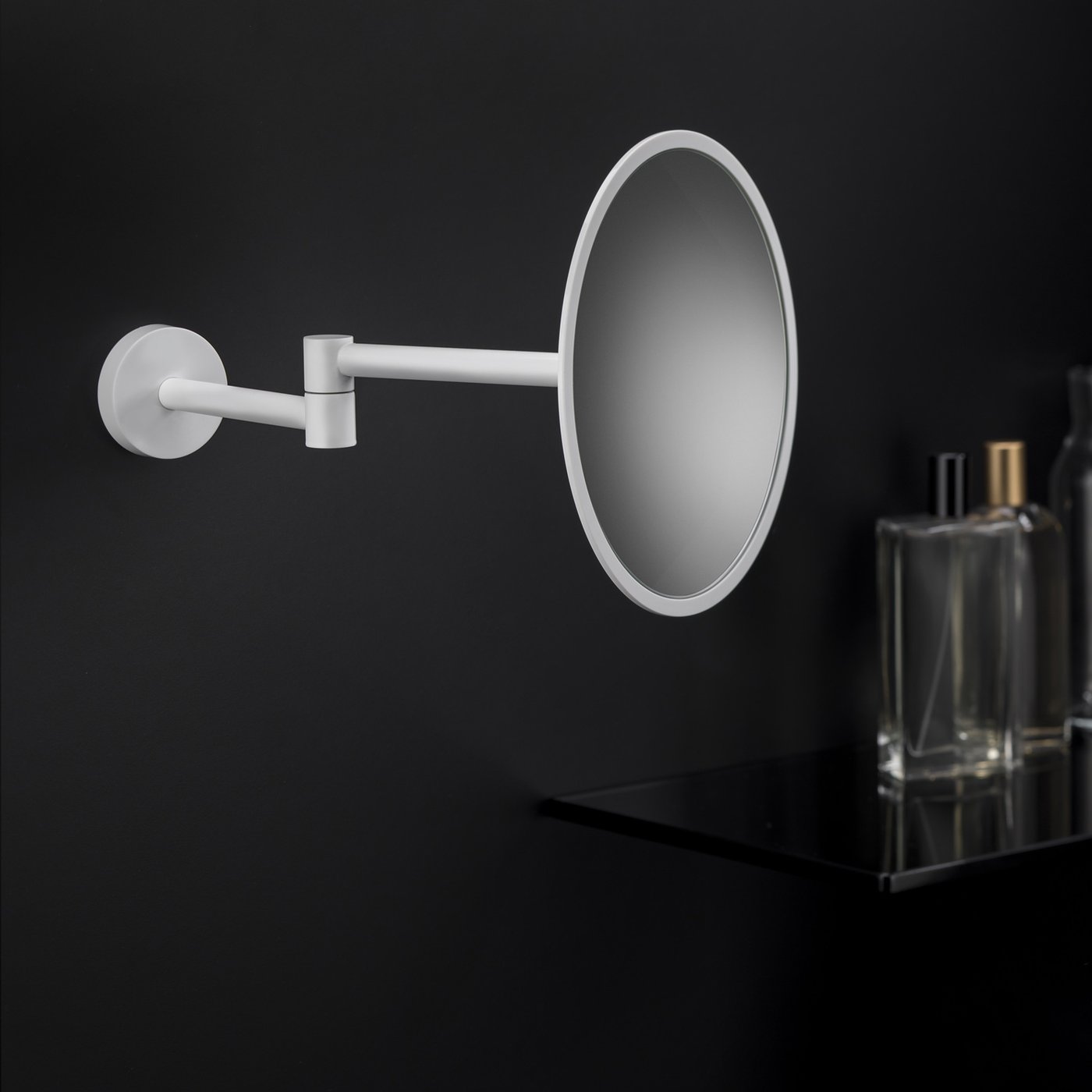 Cosmic Black & White beauty mirror, 3x magnification matt white ...