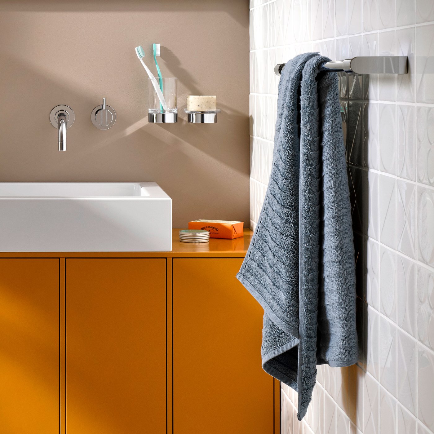 Emco Flow towel rail chrome - 276000150 | REUTER