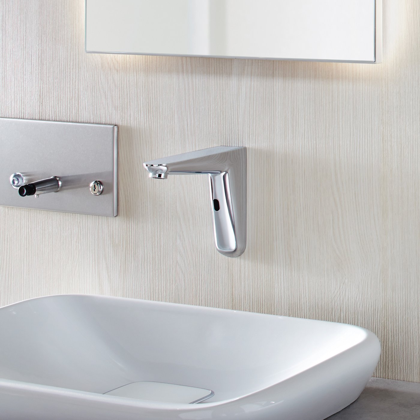 Grohe Euroeco CE sensor-operated basin fitting with EcoJoy, battery ...