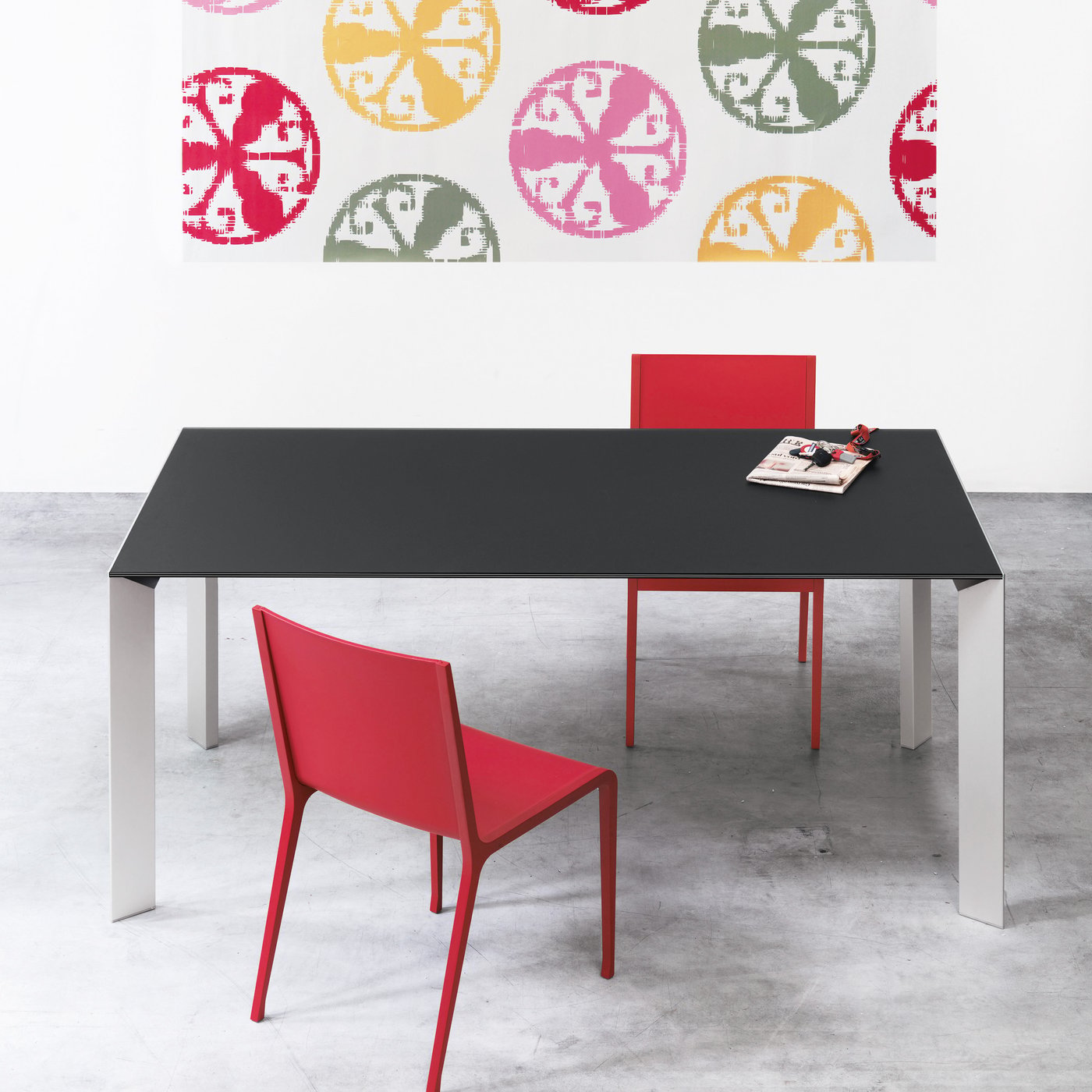 Kristalia Nori Alucompact dining table with 3 extension leaves ...