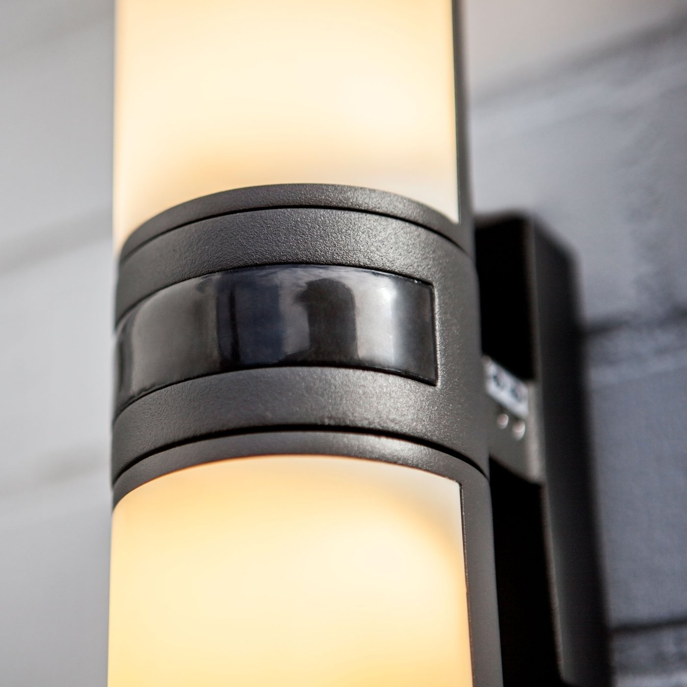 Lutec Cyra Applique murale LED avec détecteur de mouvements intensité ...