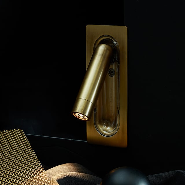 Marset Ledtube wall light, LED bronze - A622-213-18-27K | REUTER
