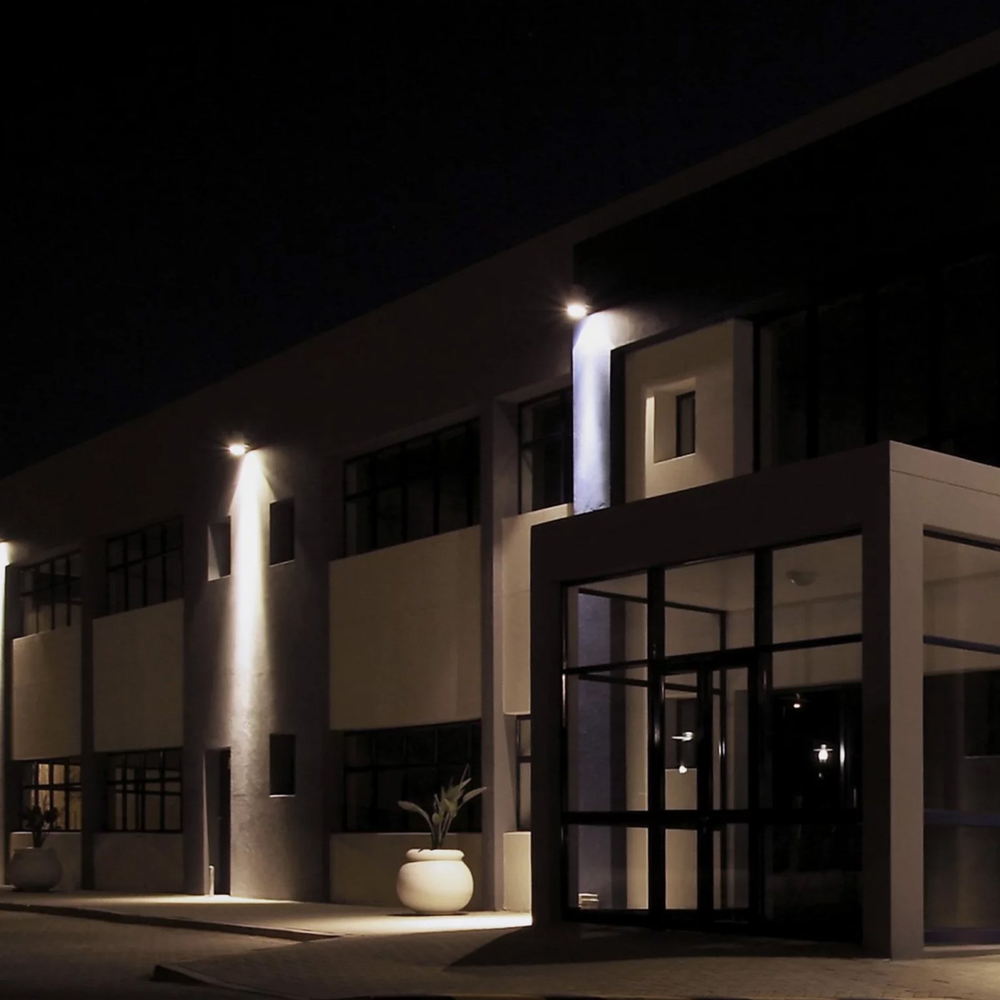 PHILIPS Projectline spotlight, LED black/white - 8719514954625 | REUTER
