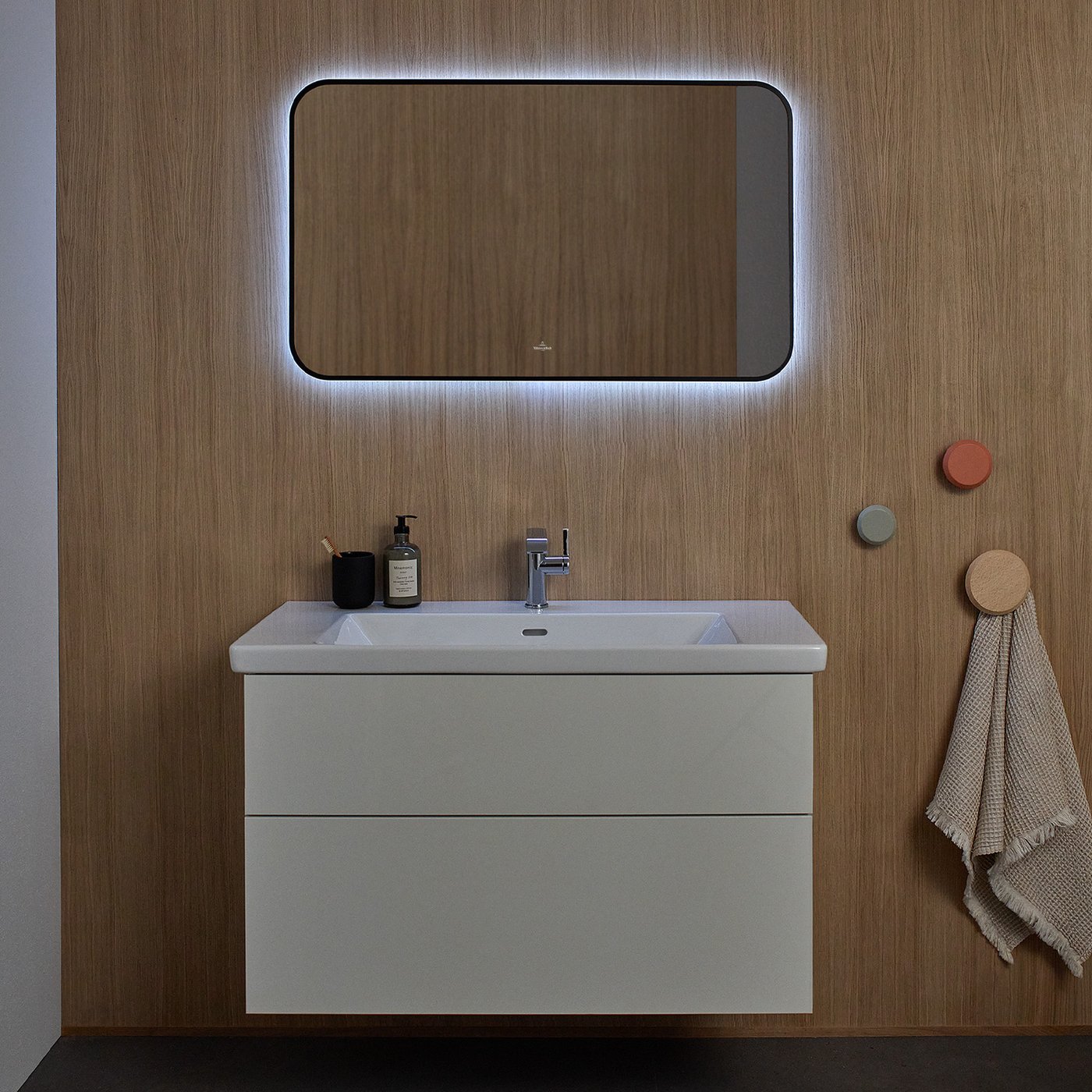Villeroy & Boch Embrace mirror black - A4731200 | REUTER