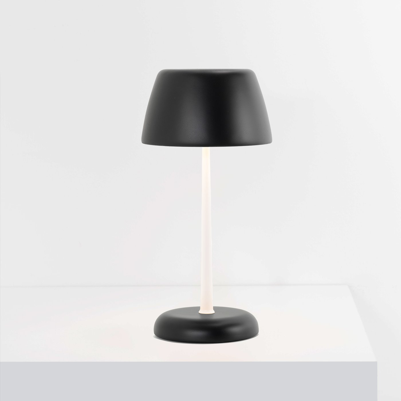 zafferano Trilli rechargeable table lamp WI/FI, LED dimmable, matt ...
